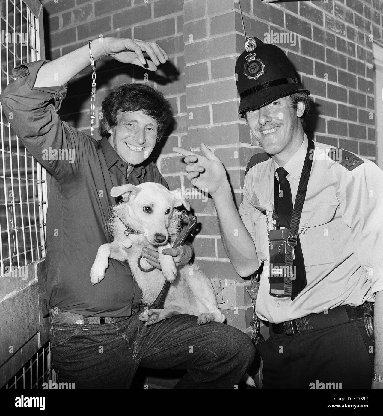David De Val, Escapologist, 1st September 1983 Stock Photo - Alamy