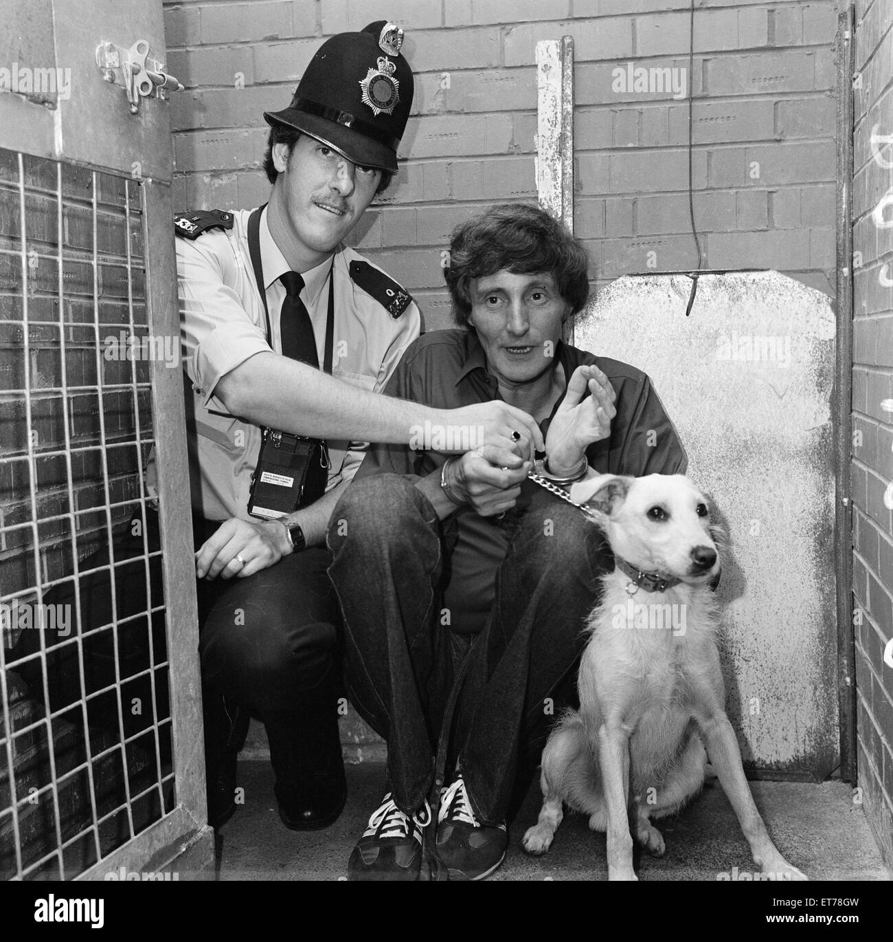 David De Val, Escapologist, 1st September 1983 Stock Photo - Alamy
