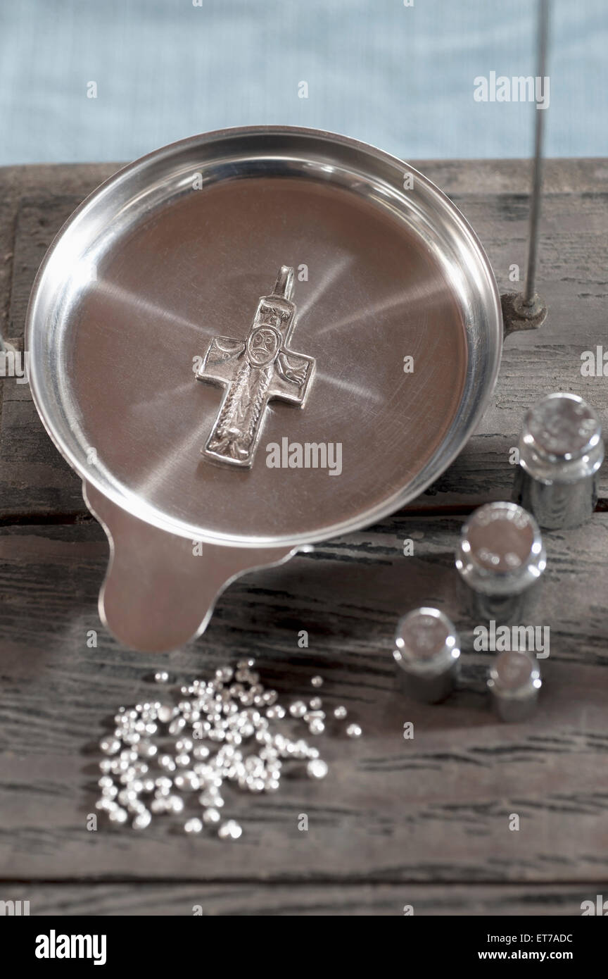 Measuring instrument balance scales hi-res stock photography and images ...