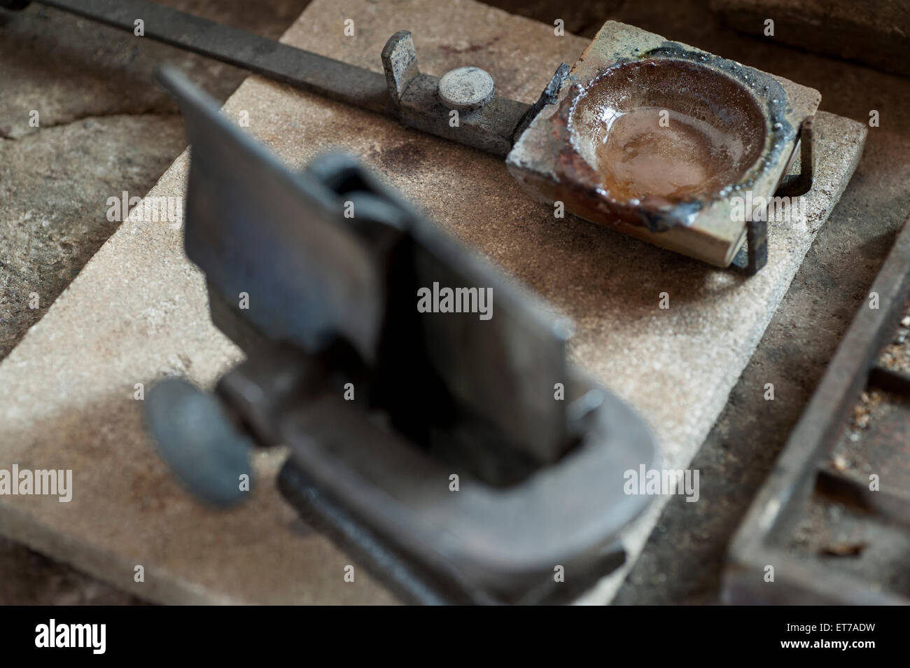 Crucible tongs hi-res stock photography and images - Alamy