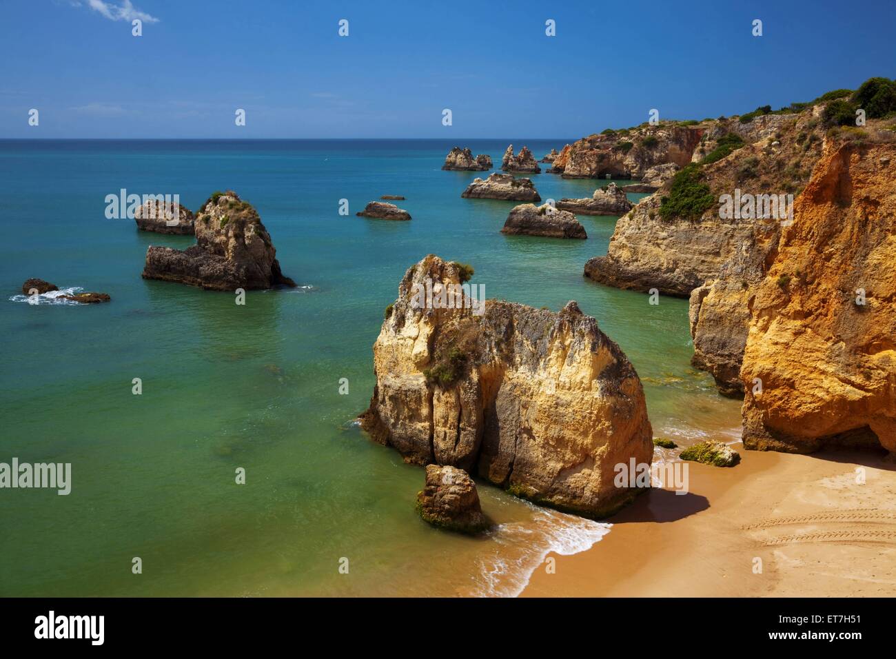 Felsen am Praia do Vau, Portugal, Algarve, Praia do Vau, Portimao ...