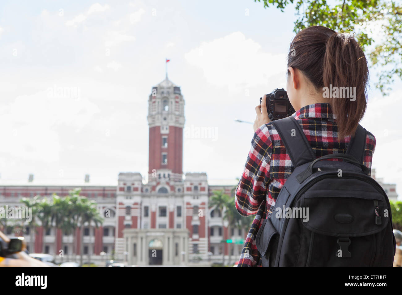 Rear view young woman ponytail hi-res stock photography and images - Alamy