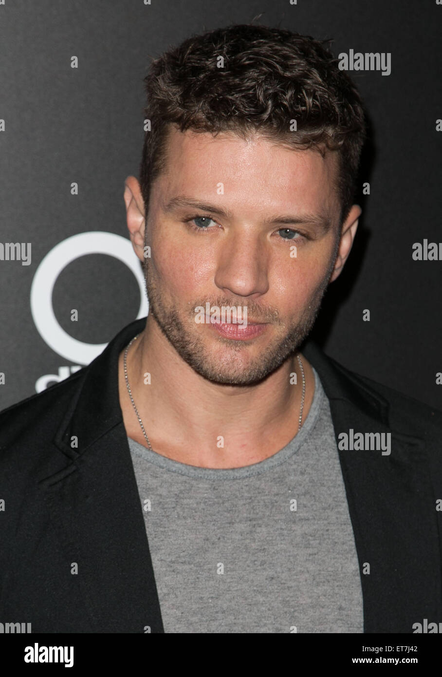 2014 People Magazine Awards at The Beverly Hilton - Red carpet arrivals ...