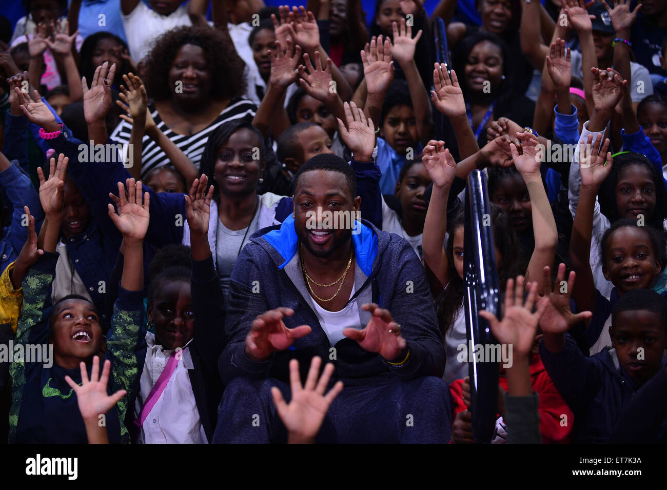 Dwyane Wade visits children with Wade's World Foundation during Holiday ...