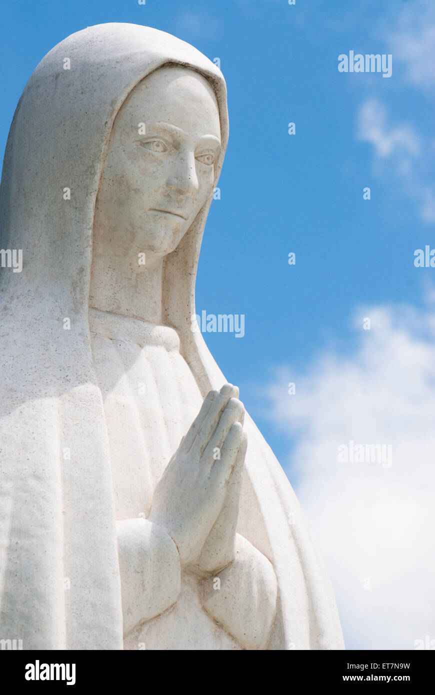 Statue of Virgin Maria Stock Photo - Alamy