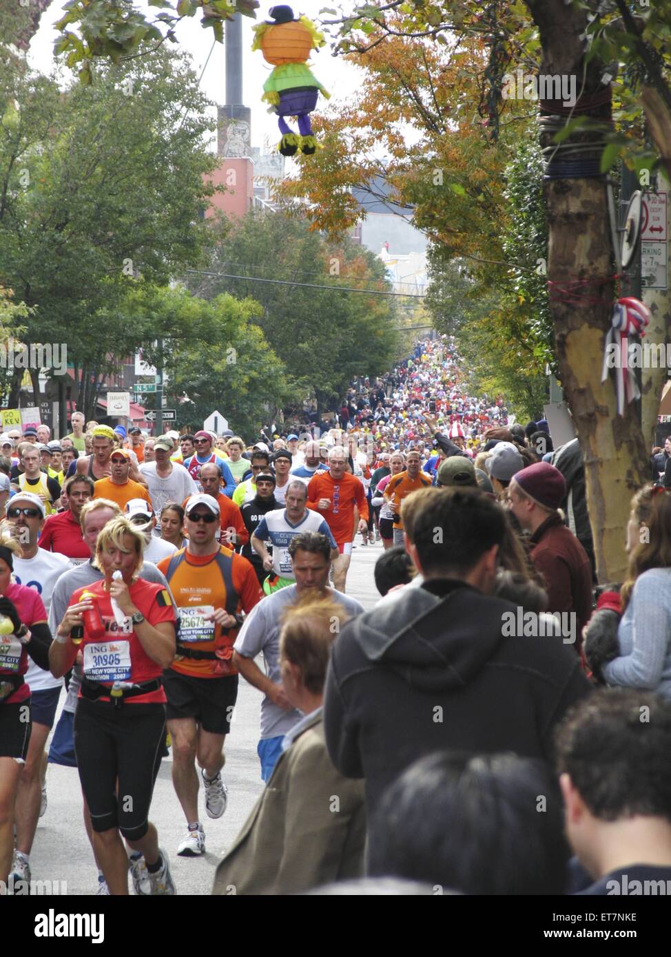 Running track running sports race competition spectator athletics hi ...