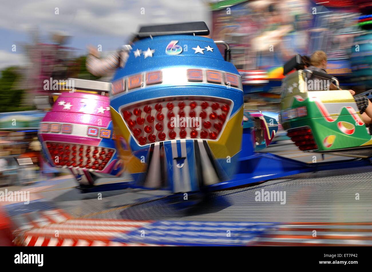 Fahrgeschaeft auf dem Rummel, Deutschland | fun fair, Germany Stock ...