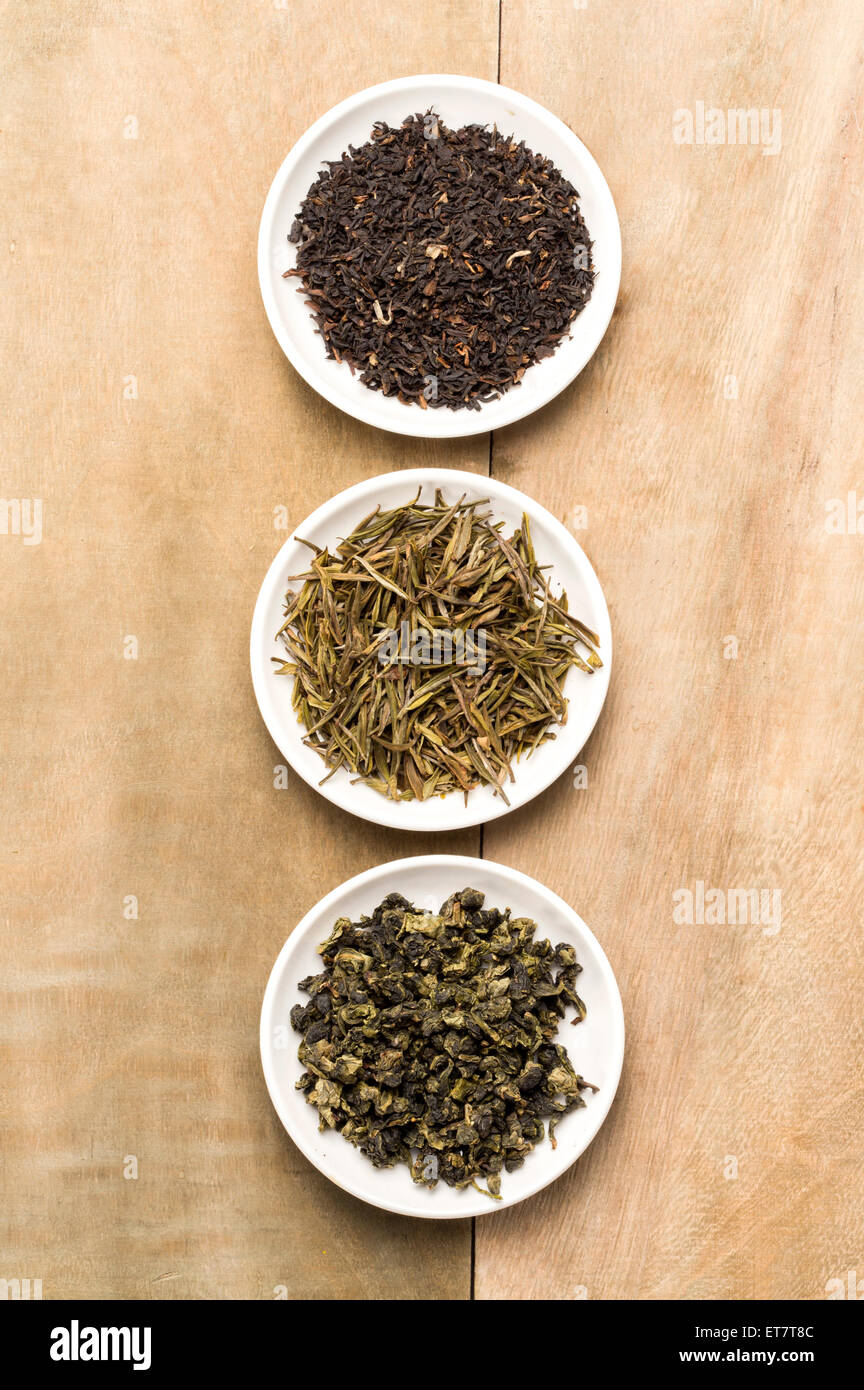 Three leaves in a row hi-res stock photography and images - Alamy