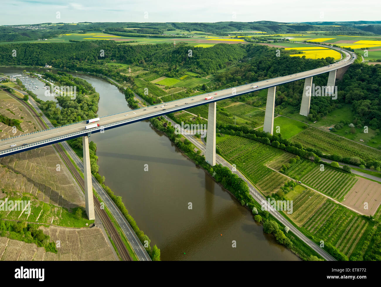 Crossing viaduct hi-res stock photography and images - Alamy