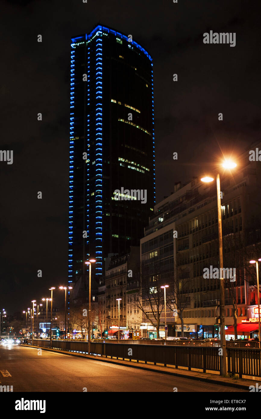Tower block paris hi-res stock photography and images - Alamy