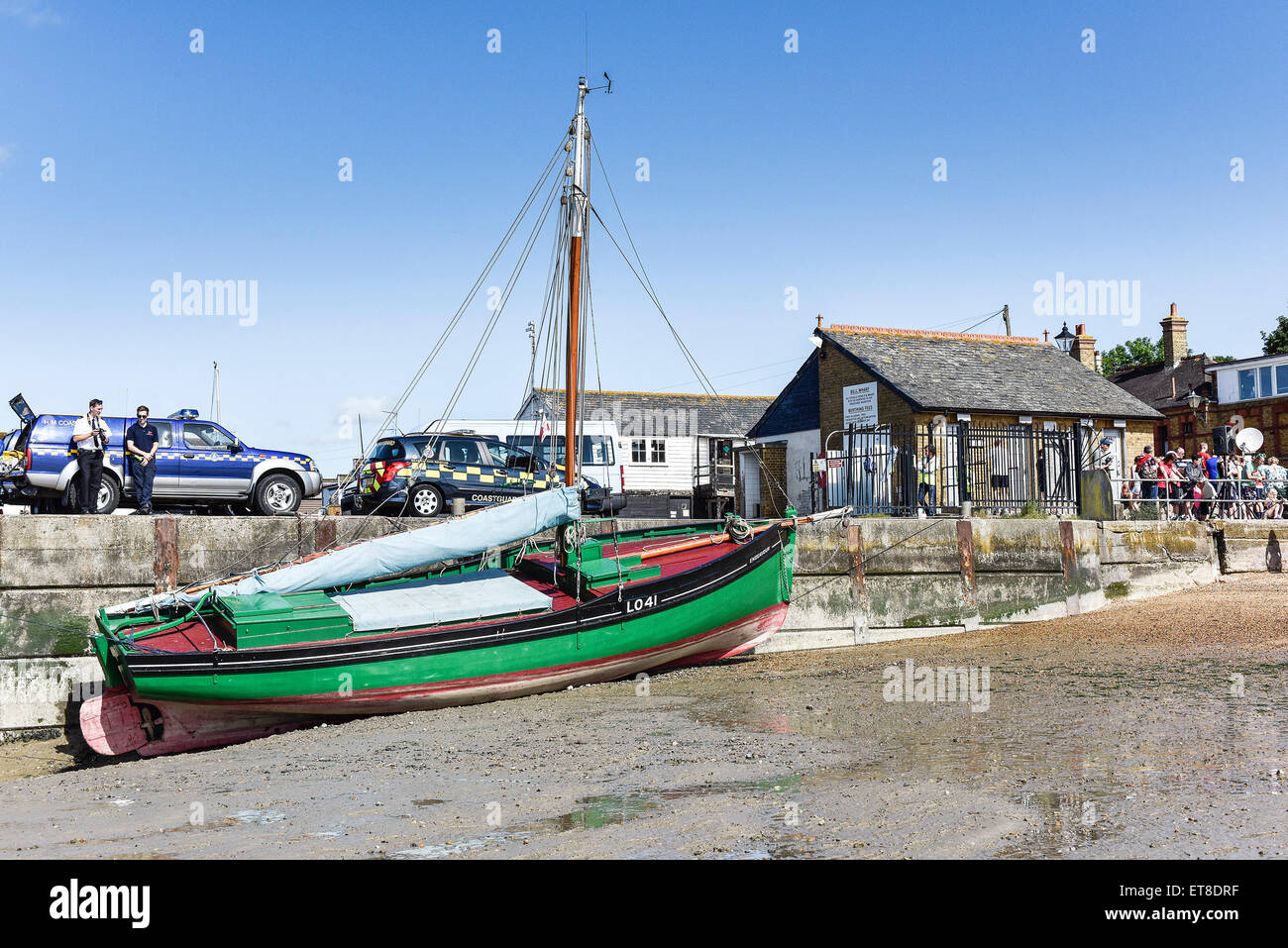 Little ship hi-res stock photography and images - Alamy