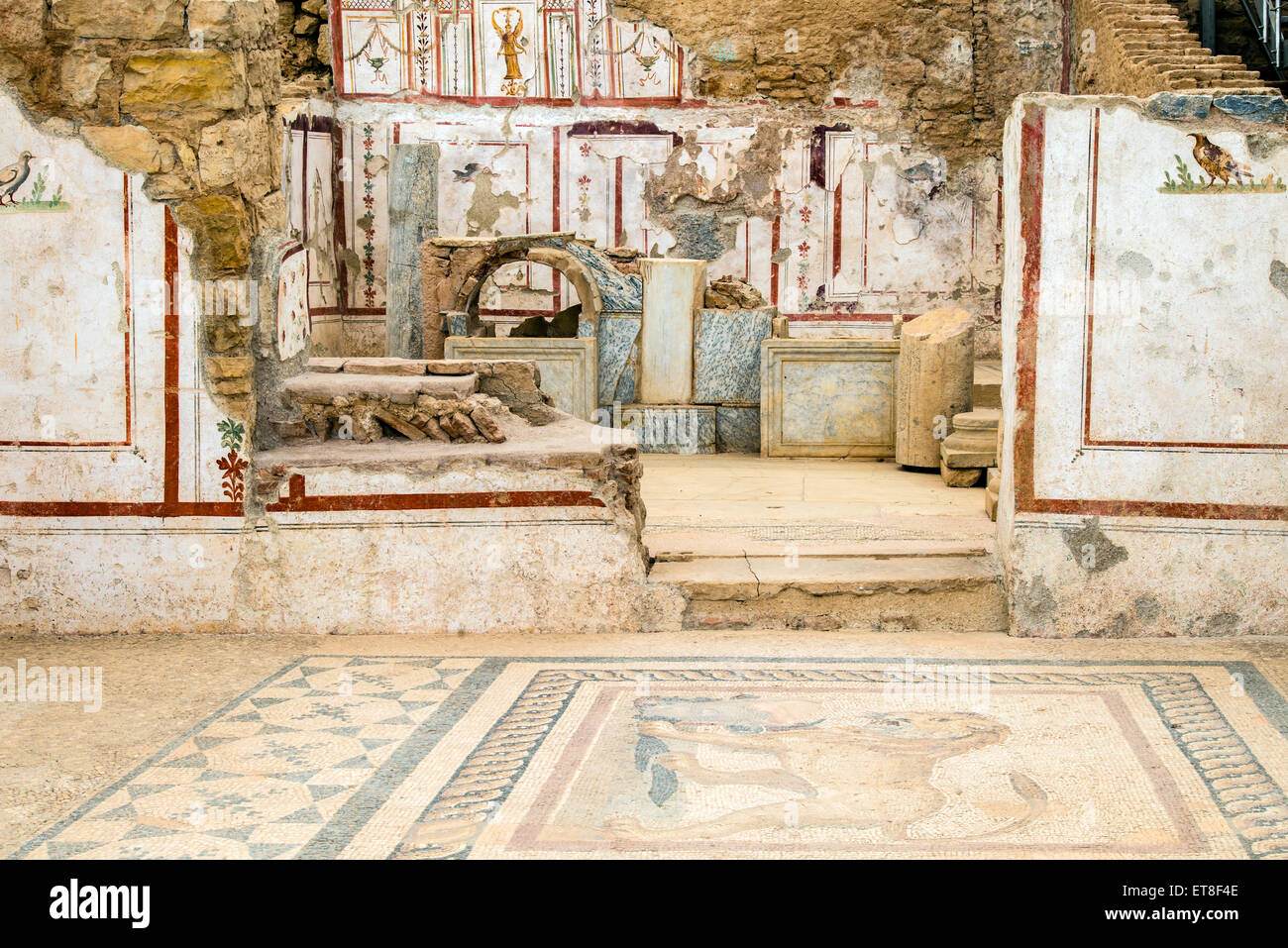 Roman houses hi-res stock photography and images - Alamy