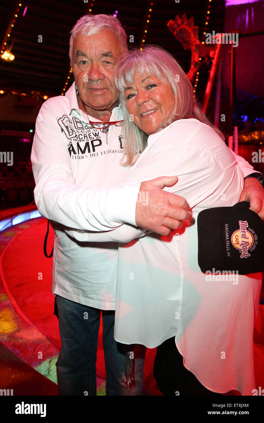 Premiere of the winter program of circus Krone Featuring: Gus Backus ...