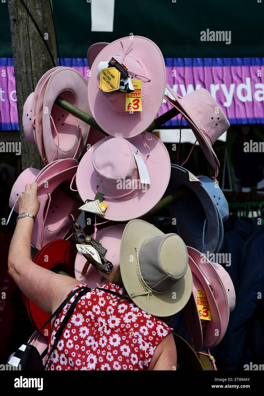 Hats on a stand hi-res stock photography and images - Alamy