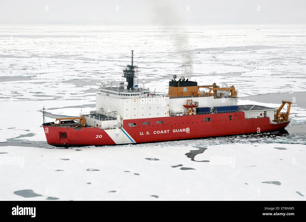 US Coast Guard Cutter Healy breaks ice August 24, 2009 in the Arctic ...