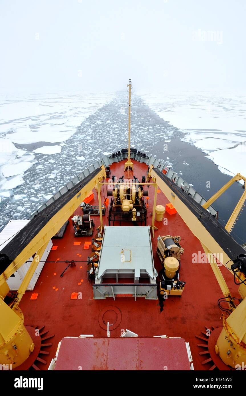 Aerial view icebreaker uscgc hi-res stock photography and images - Alamy