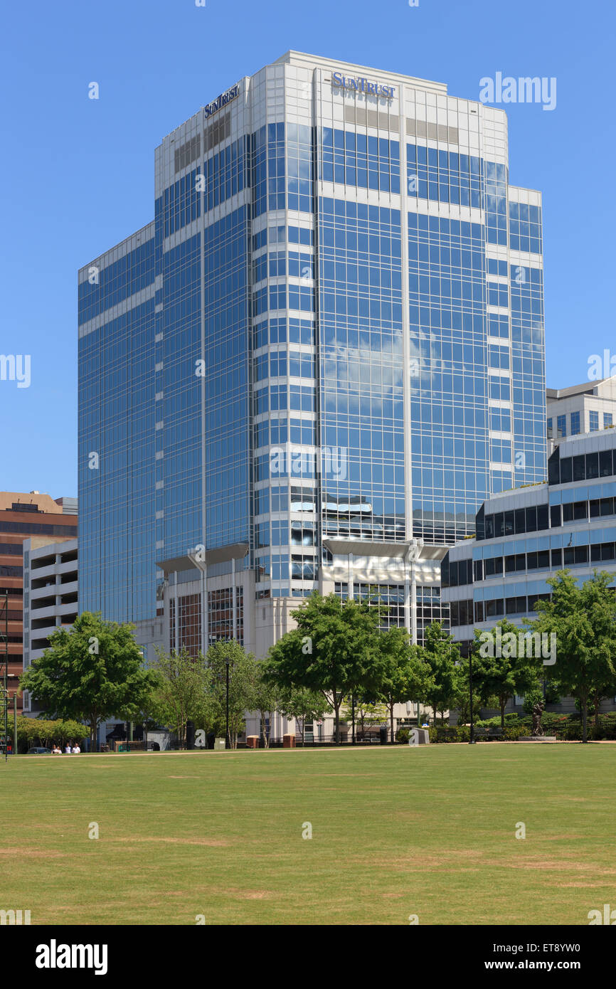 Norfolk virginia skyline hi-res stock photography and images - Alamy