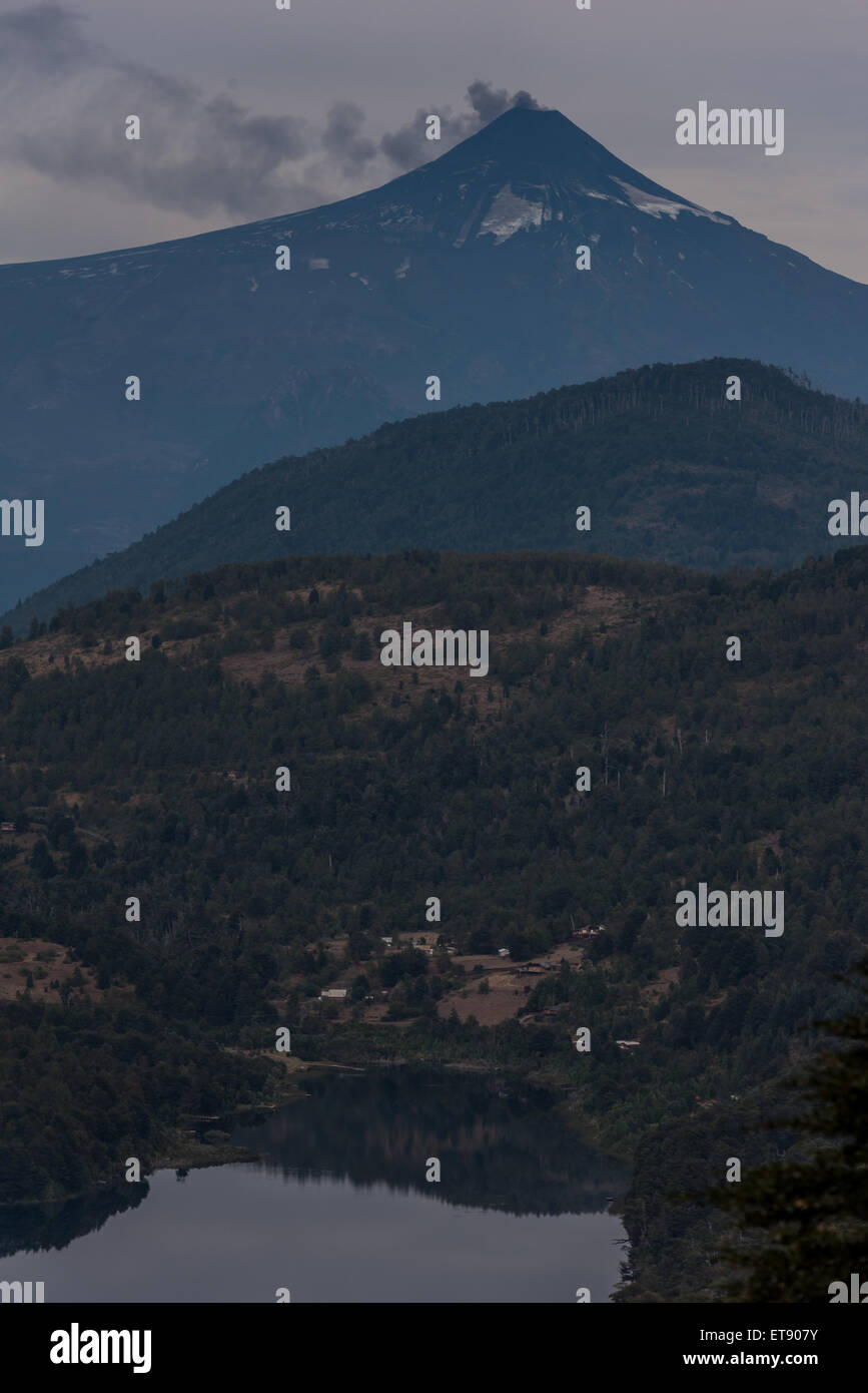 Villarica Volcano, Pucon, Chile Eruption 2015 Stock Photo - Alamy