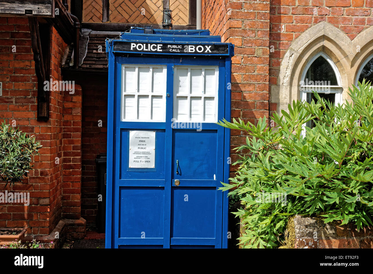 Old vintage police phone box hi-res stock photography and images - Alamy