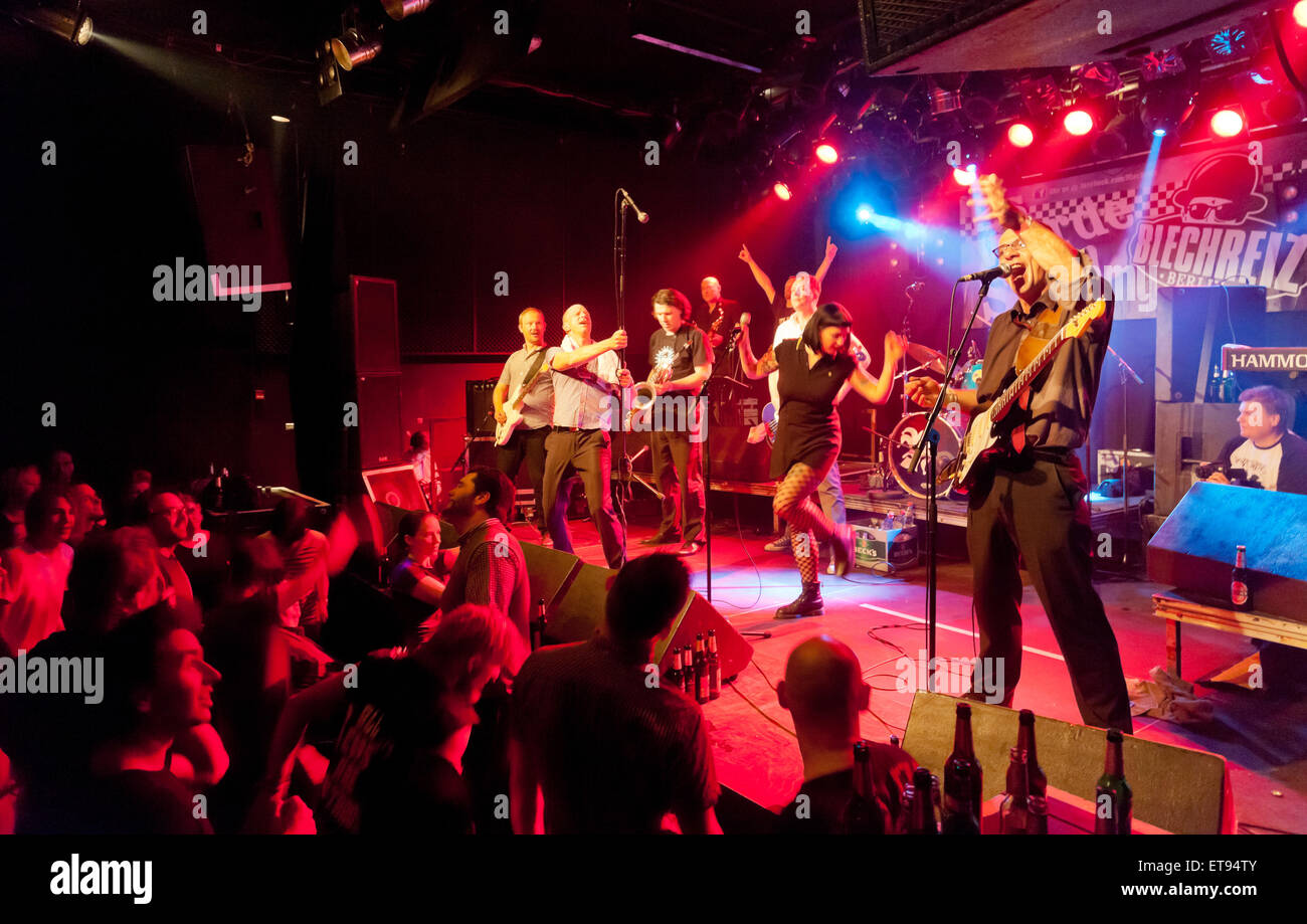 Berlin concert audience hi-res stock photography and images - Alamy