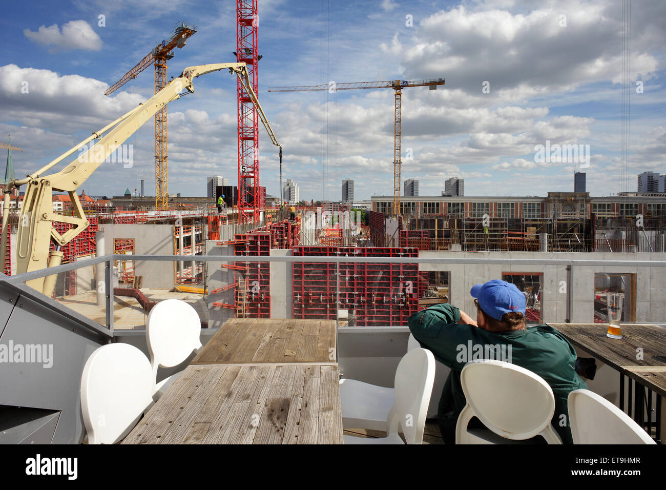 Construction industry observed hi-res stock photography and images - Alamy