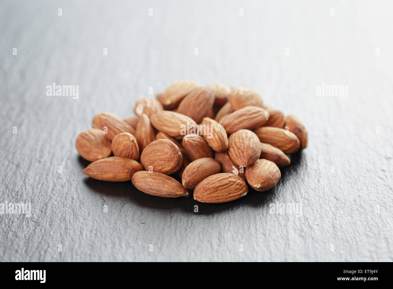 Black slate rock hi-res stock photography and images - Alamy