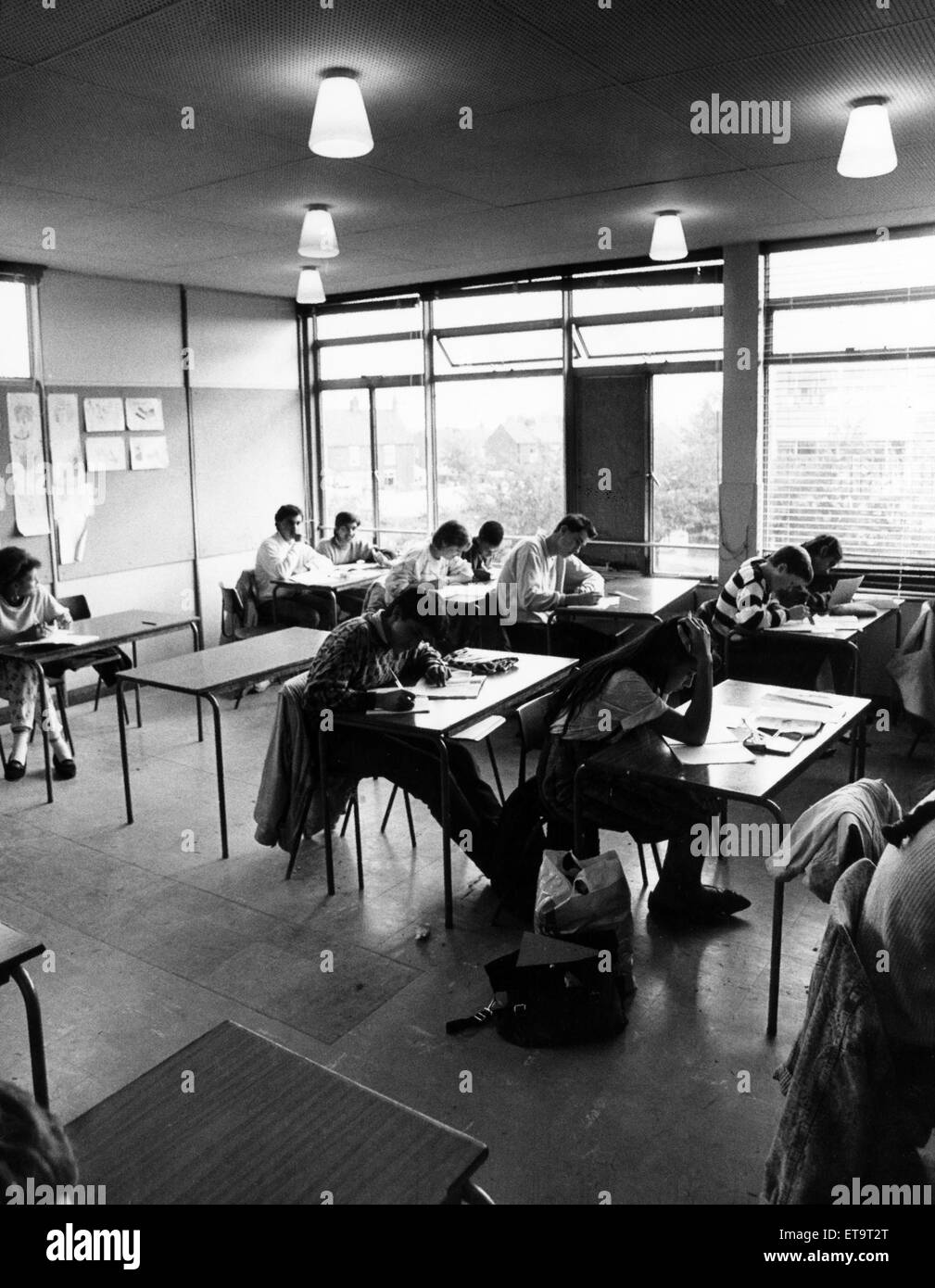 Classroom desks 1980s hi-res stock photography and images - Alamy