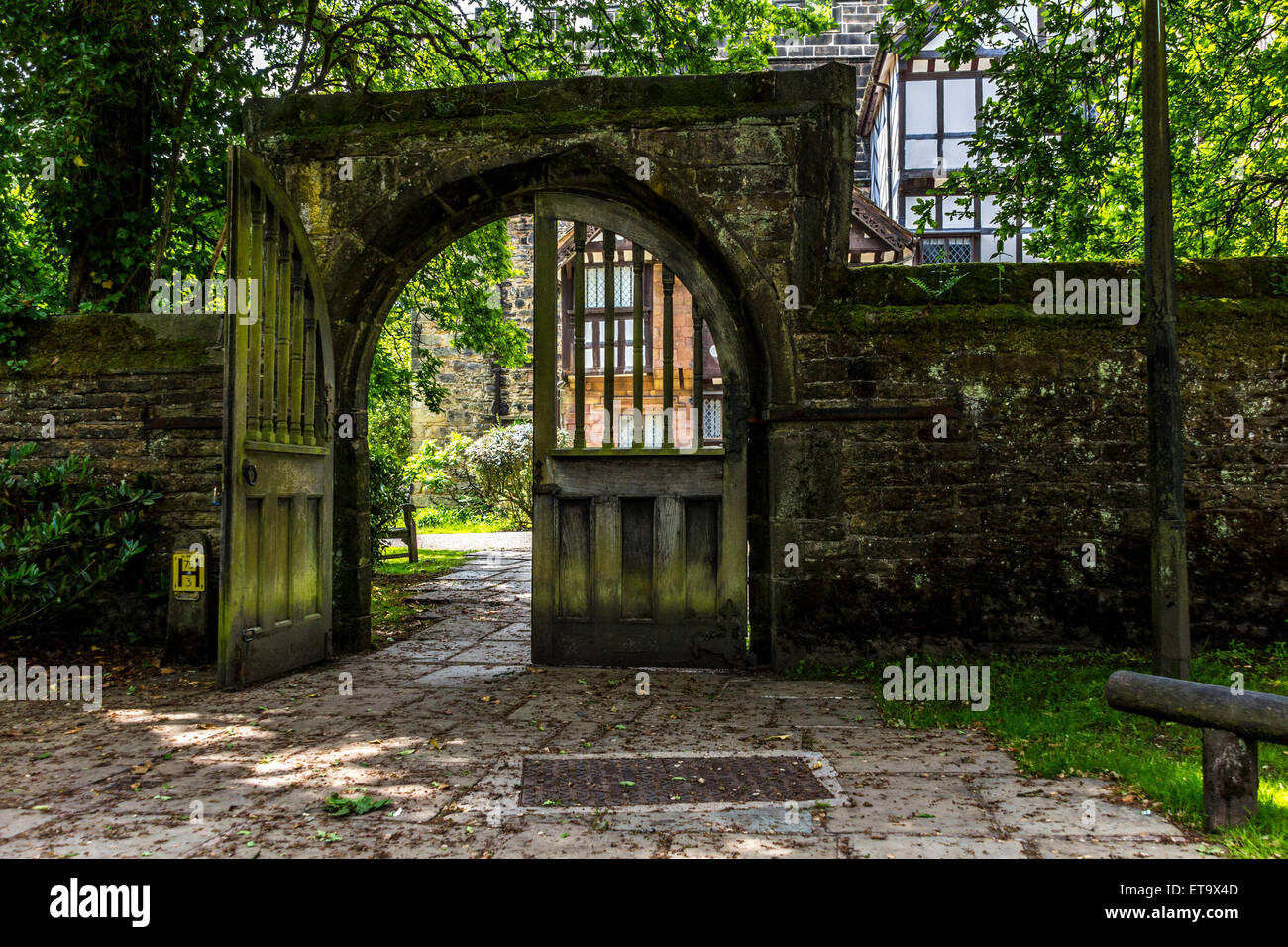 Large wooden gates hi-res stock photography and images - Alamy