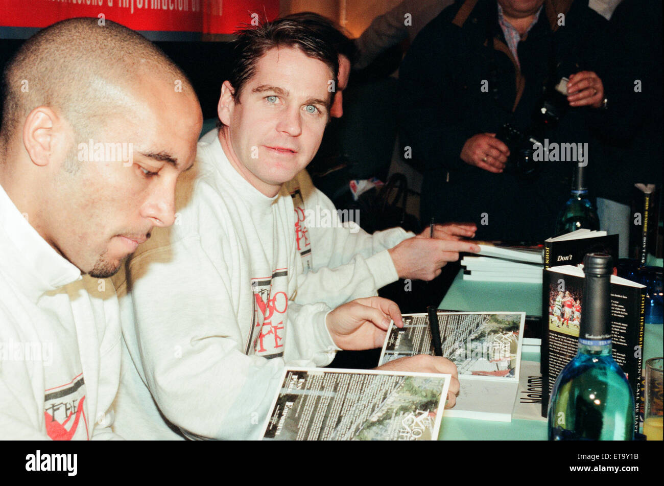 John Hendrie, Middlesbrough Football Player 1990-1996, pictured signing ...