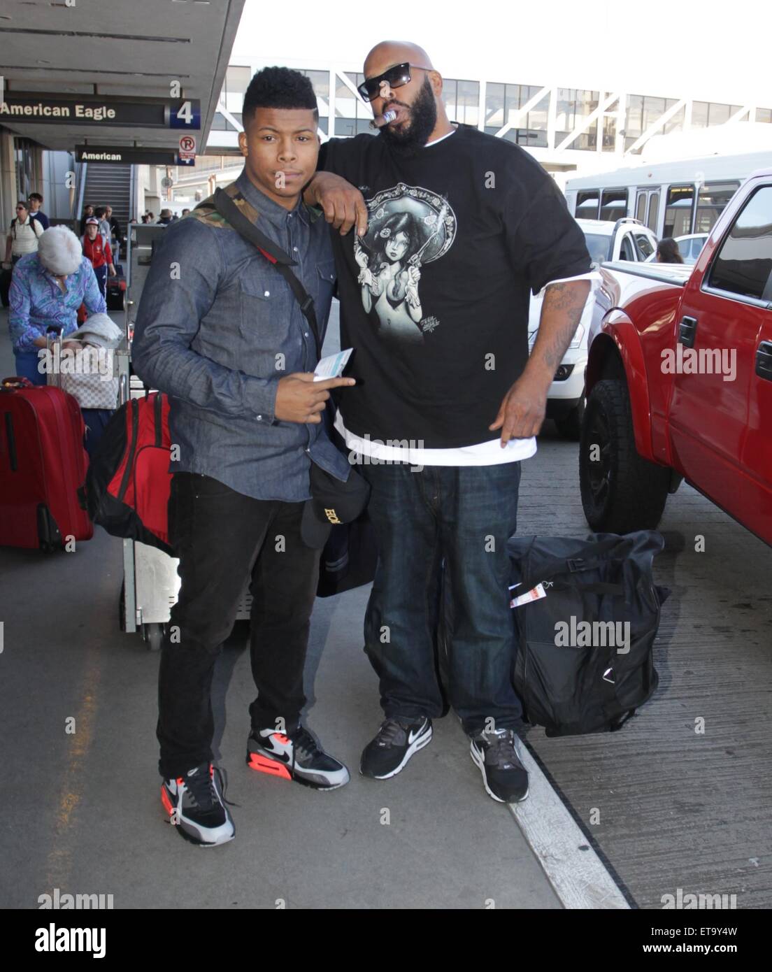 Suge Knight drops off his son at Los Angeles International (LAX ...