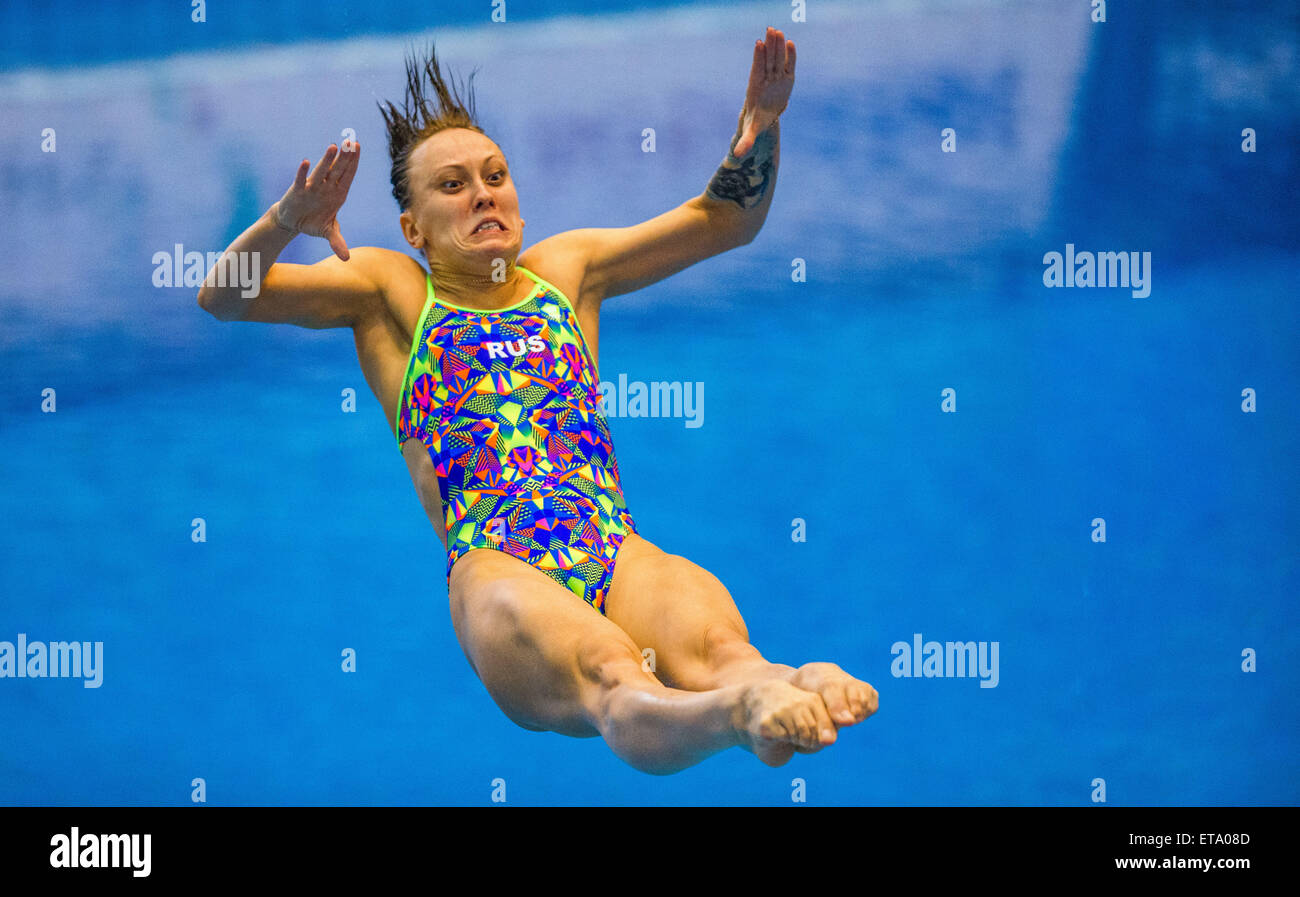 1 meter diving board hi-res stock photography and images - Alamy