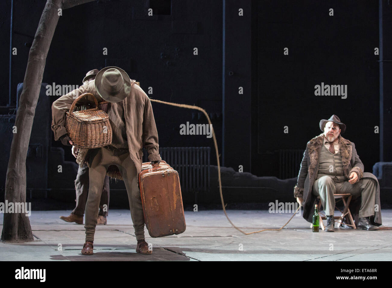 Luke Mullins as Lucky and Philip Quast as Pozzo. Actors Richard ...