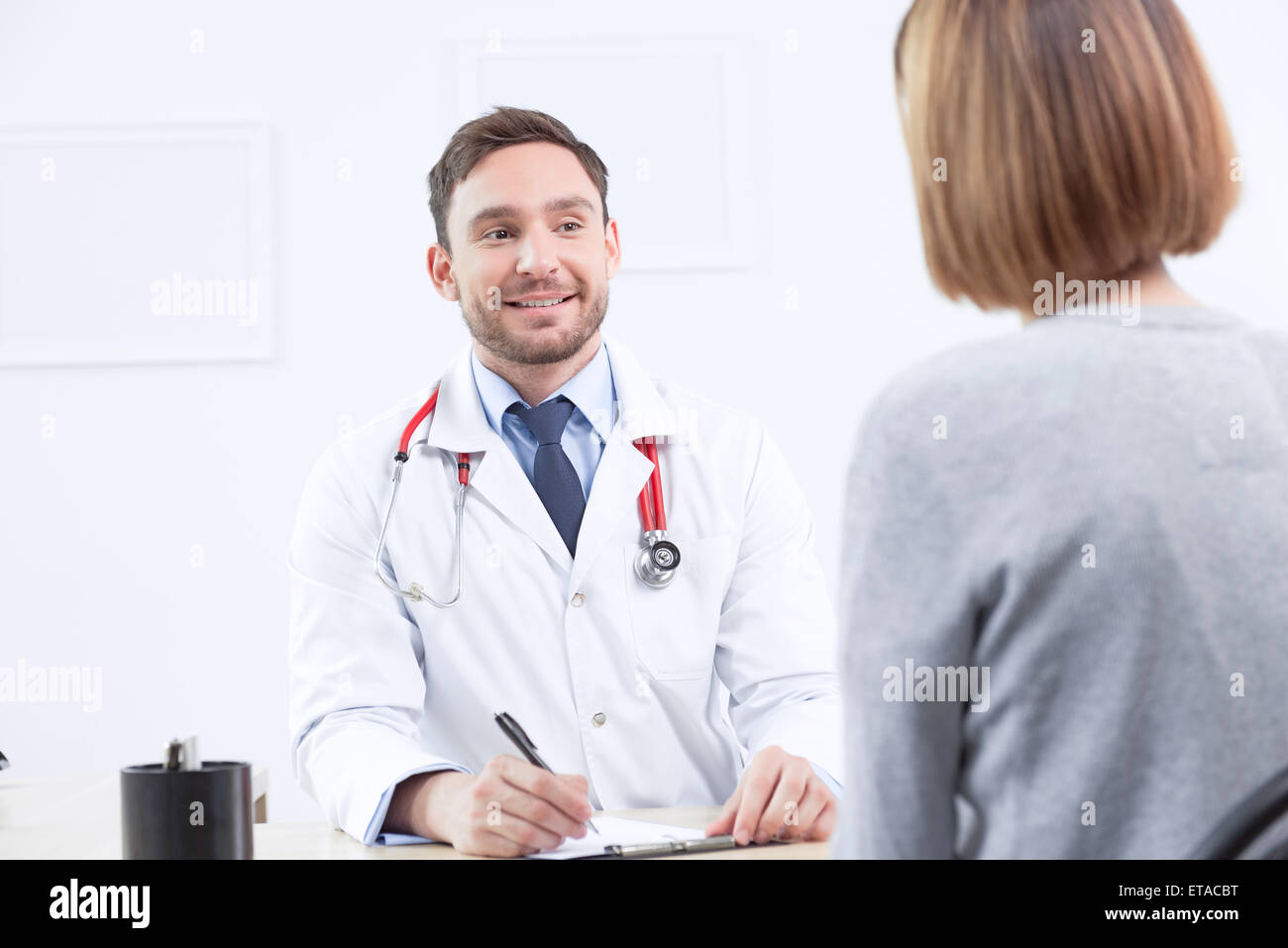 Cardiologist patient hi-res stock photography and images - Alamy