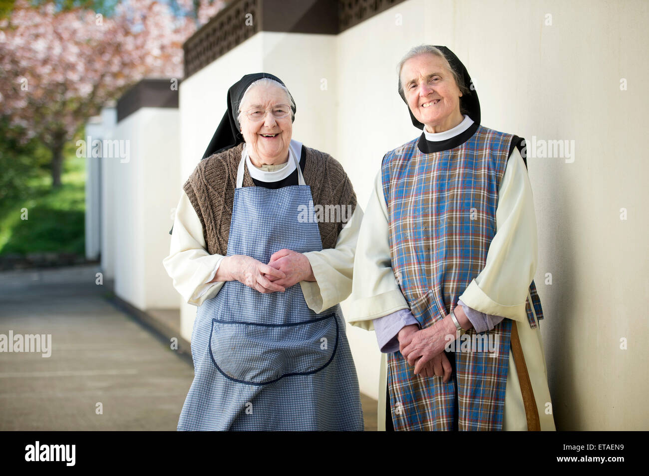 Two nuns britain hi-res stock photography and images - Alamy