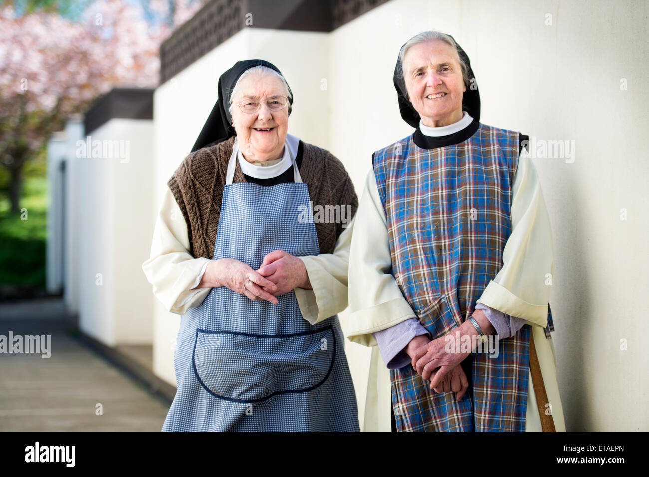 Faithful nuns hi-res stock photography and images - Alamy