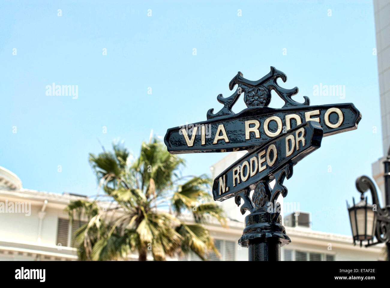 Rodeo drive sign beverly hills hi-res stock photography and images - Alamy