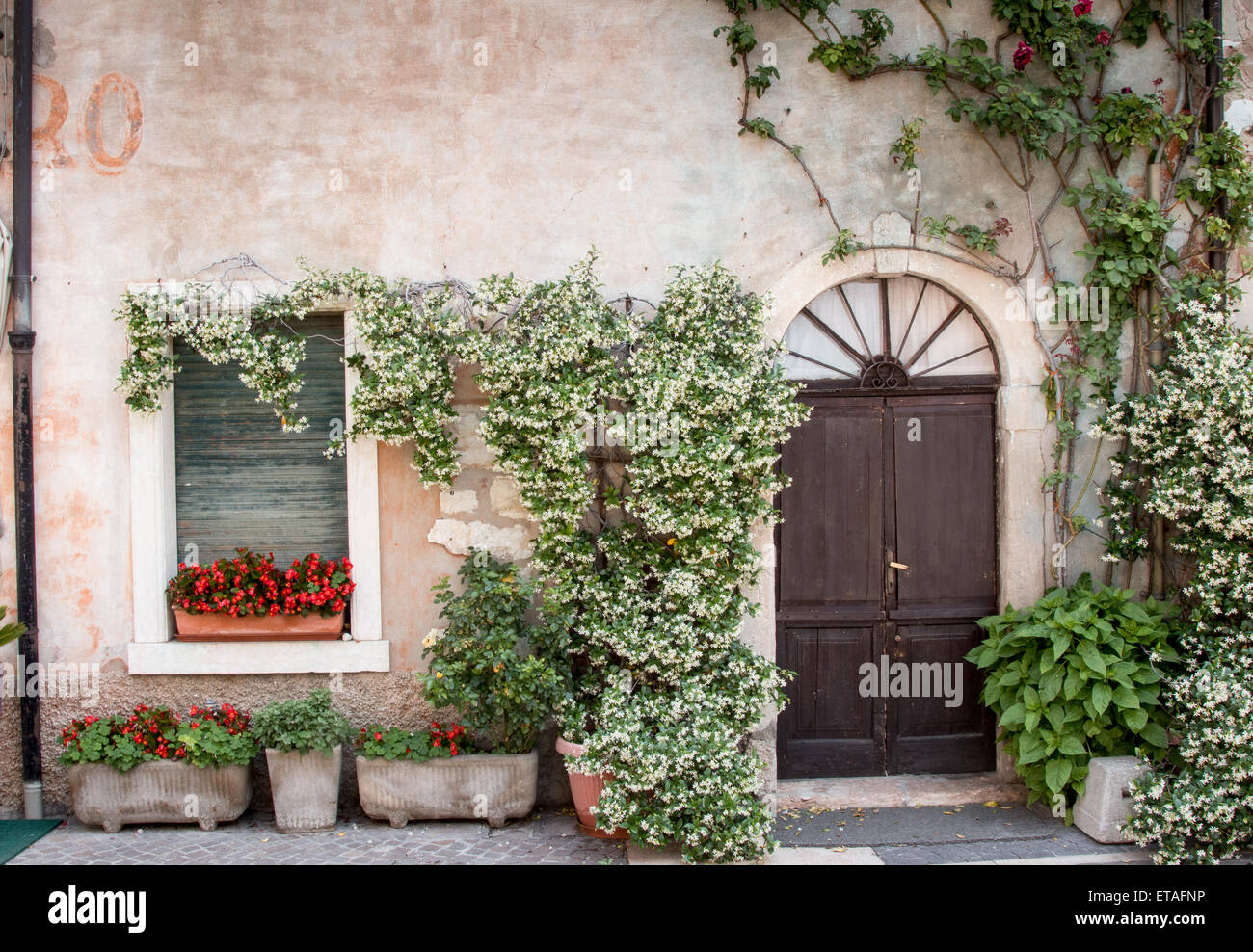 Small Italian cottage Stock Photo - Alamy
