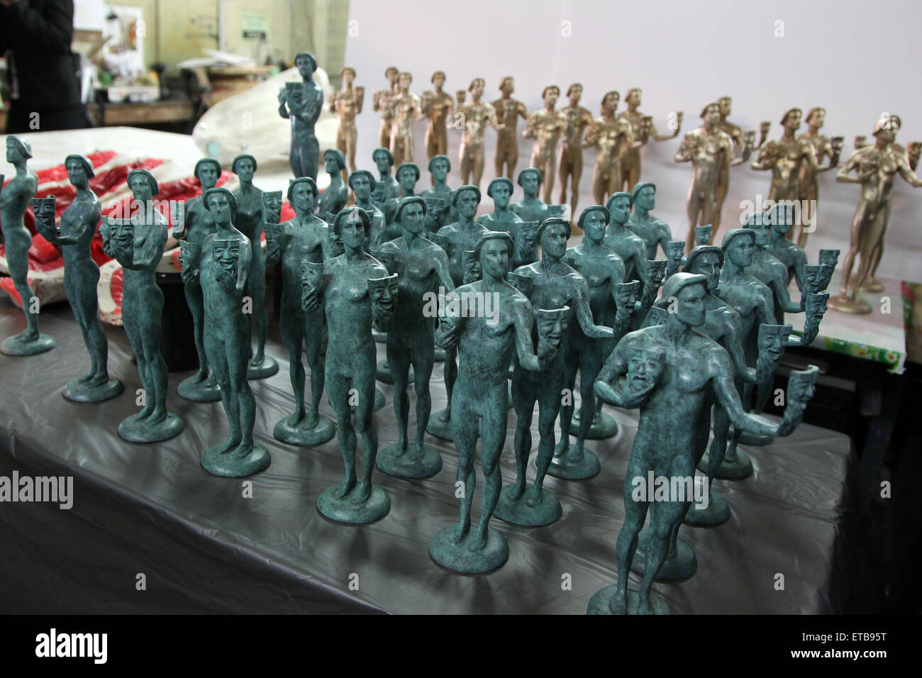 Pouring of the SAG awards statue Featuring: Atmosphere Where: Burbank ...