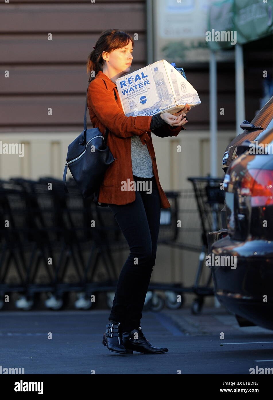 Dakota Johnson Shopping