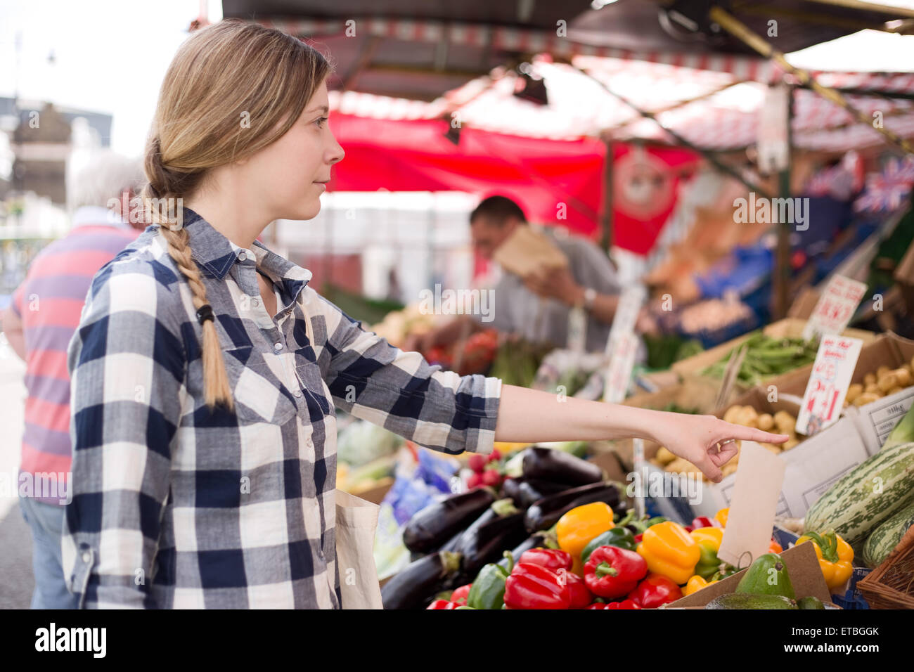 Market trader woman hi-res stock photography and images - Alamy