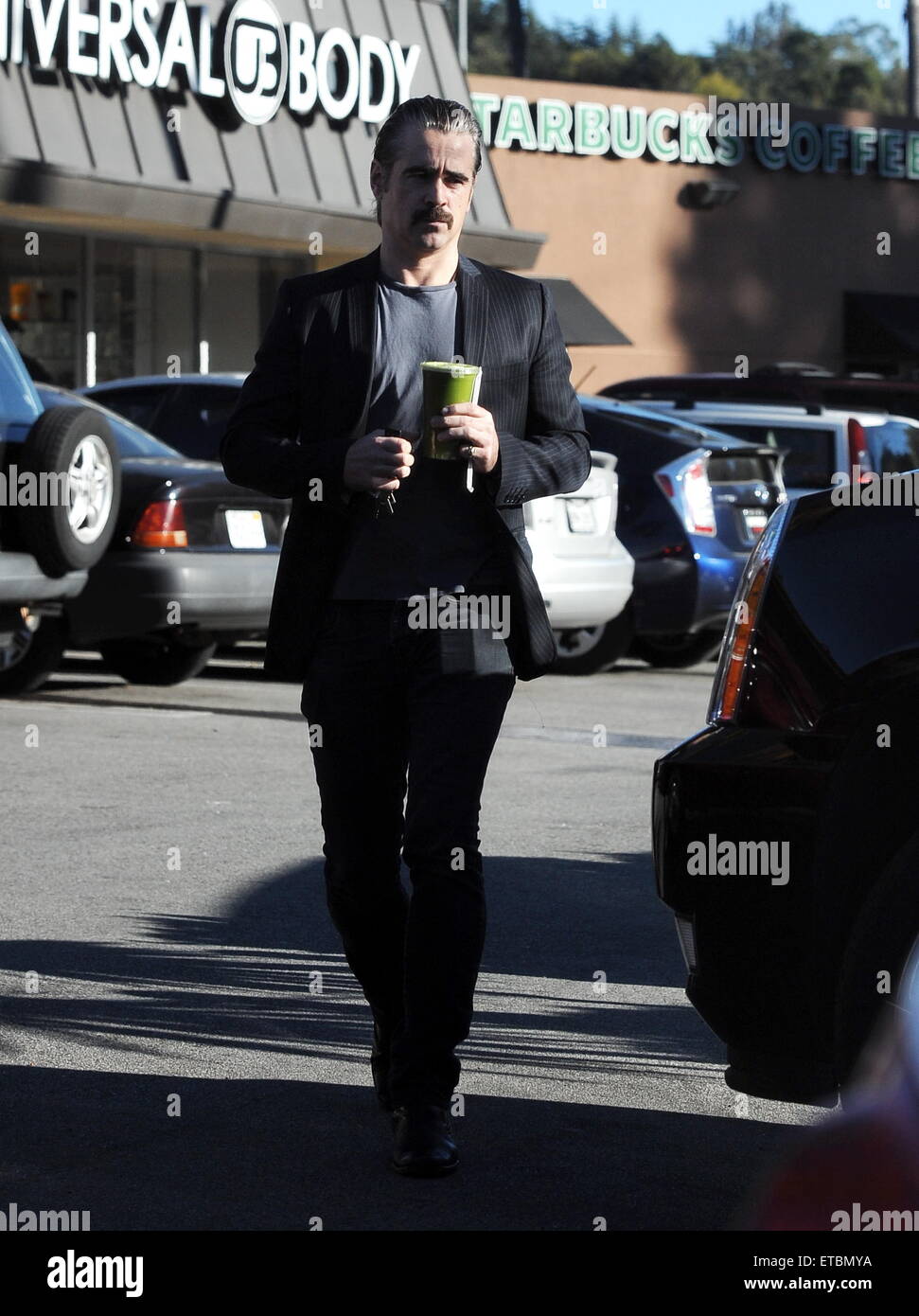Actor Colin Farrell garbs a quick healthy drink at Break Room Cafe in ...