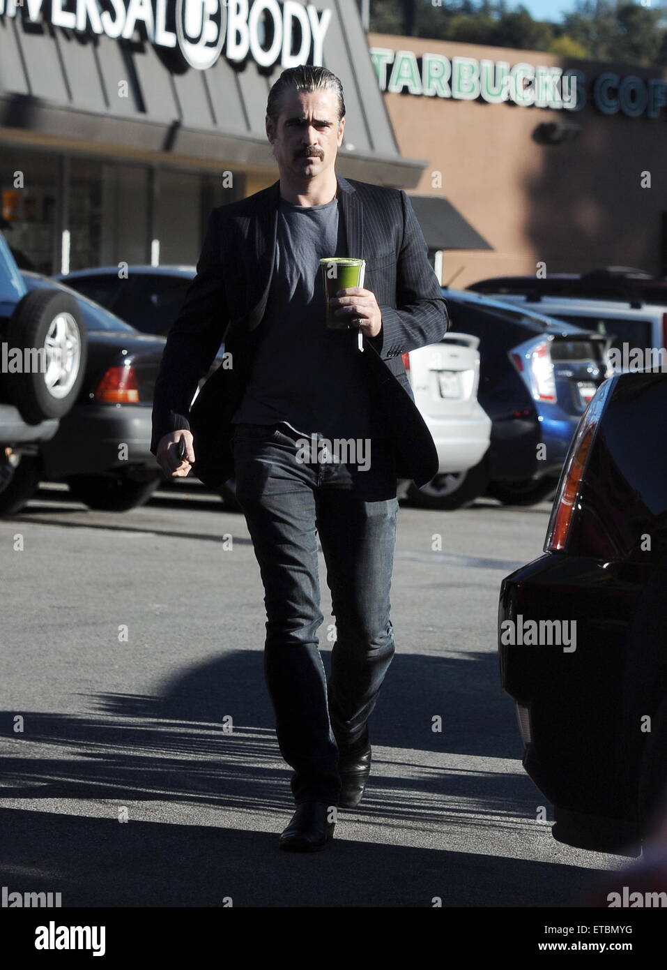 Actor Colin Farrell garbs a quick healthy drink at Break Room Cafe in ...