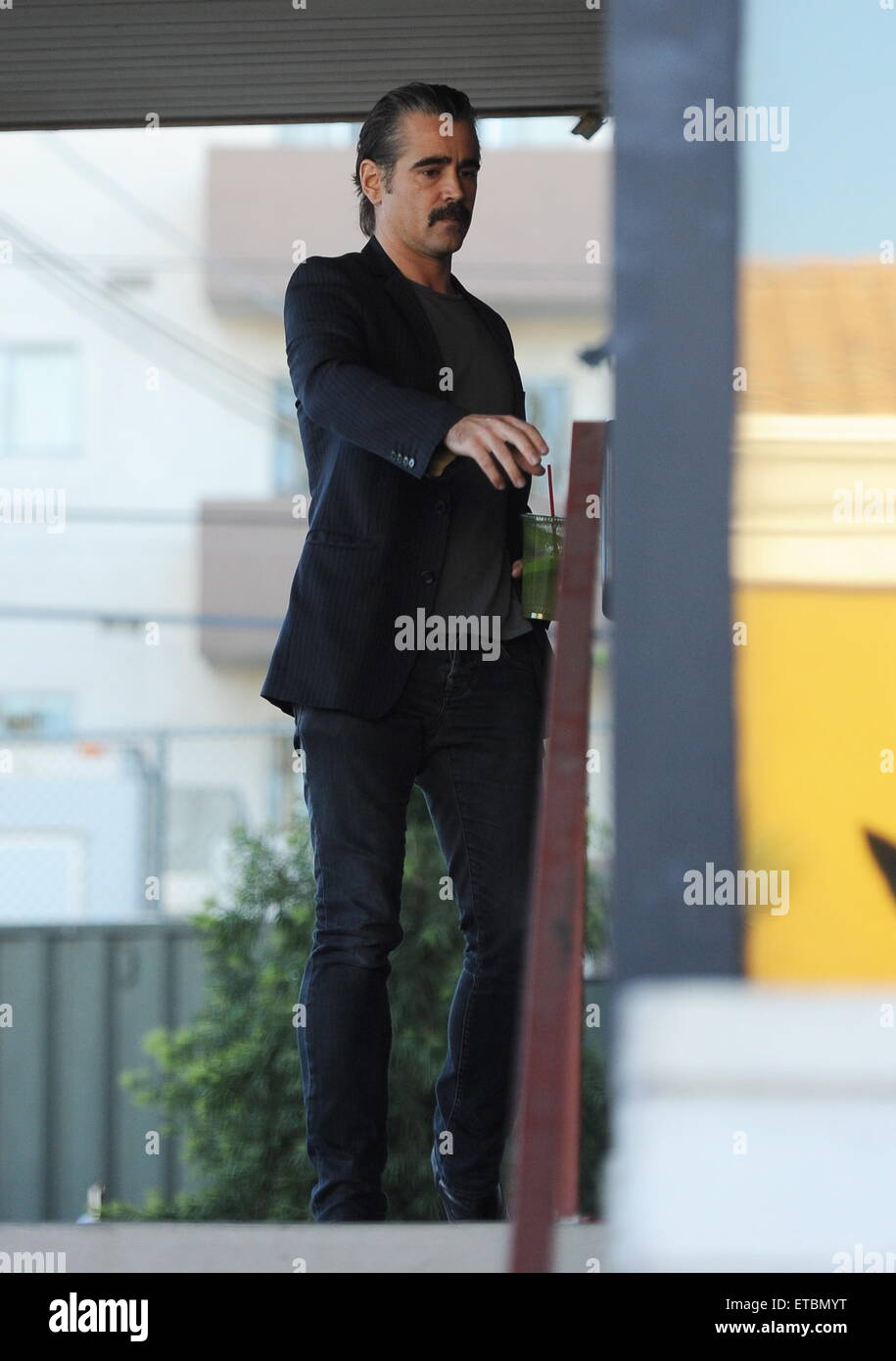 Actor Colin Farrell garbs a quick healthy drink at Break Room Cafe in ...