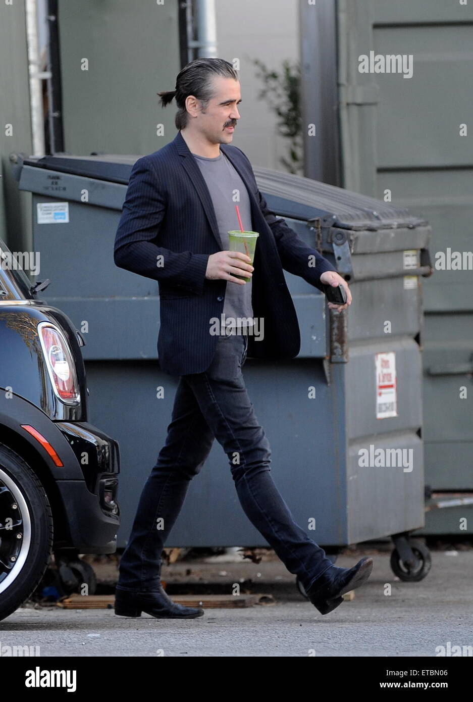 Actor Colin Farrell garbs a quick healthy drink at Break Room Cafe in ...