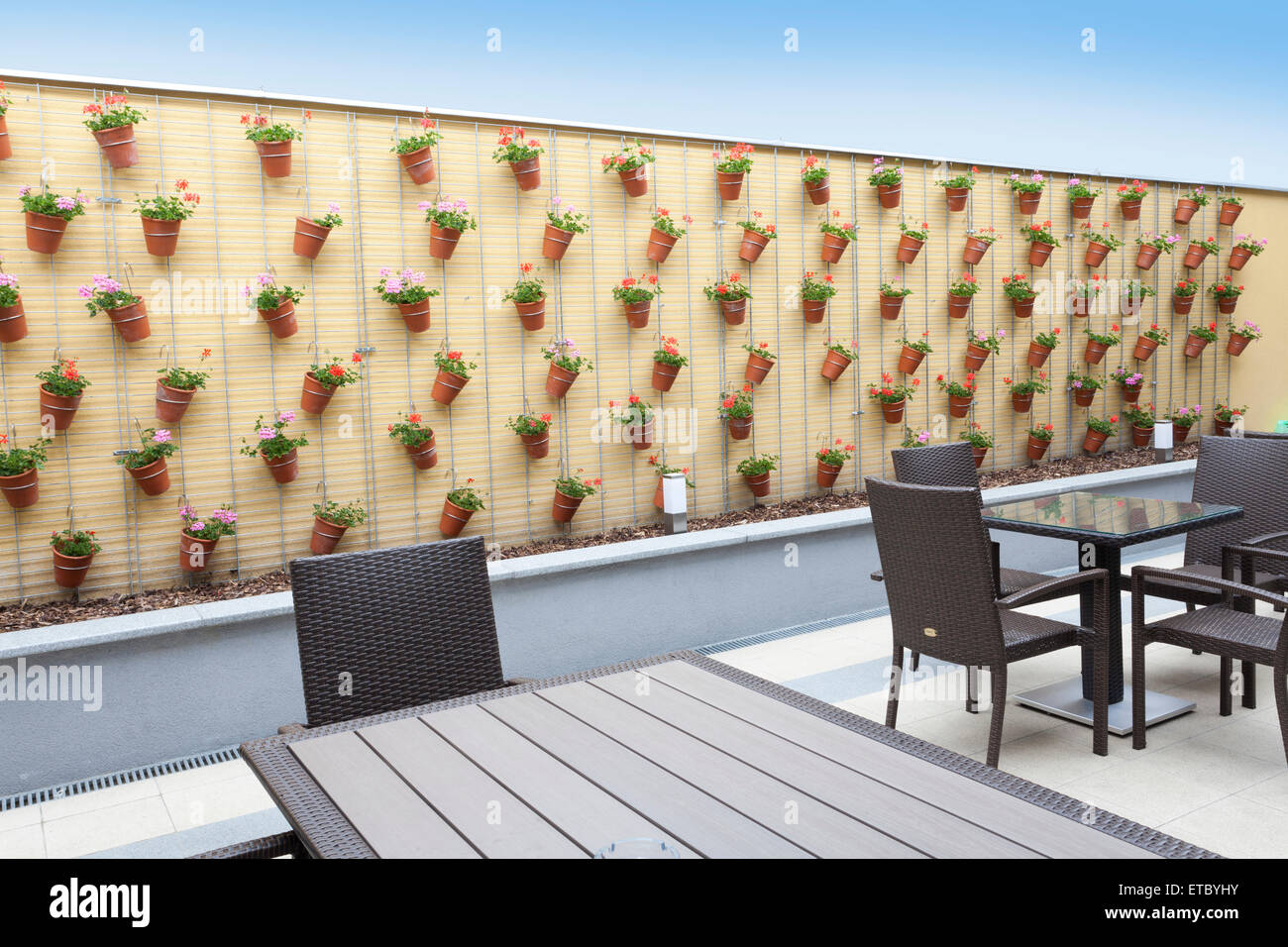 Hotel exterior wall hi-res stock photography and images - Alamy