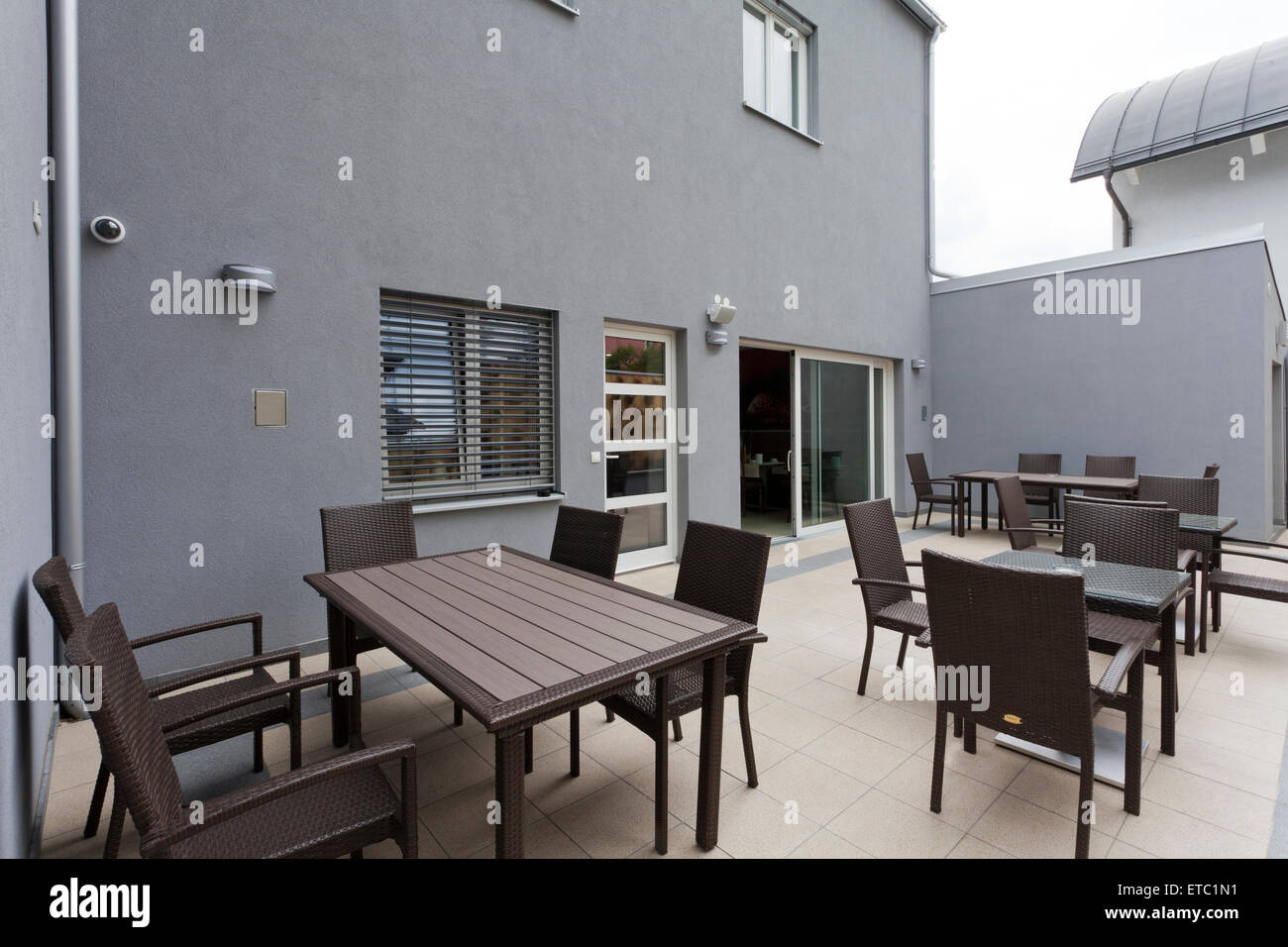 Modern luxury hotel terrace hi-res stock photography and images - Alamy