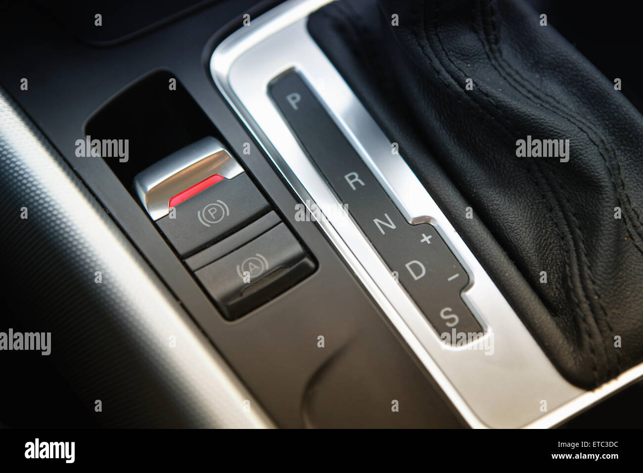 Luxurious Electronic Had Brake (P) System (button Press). New high tech ...