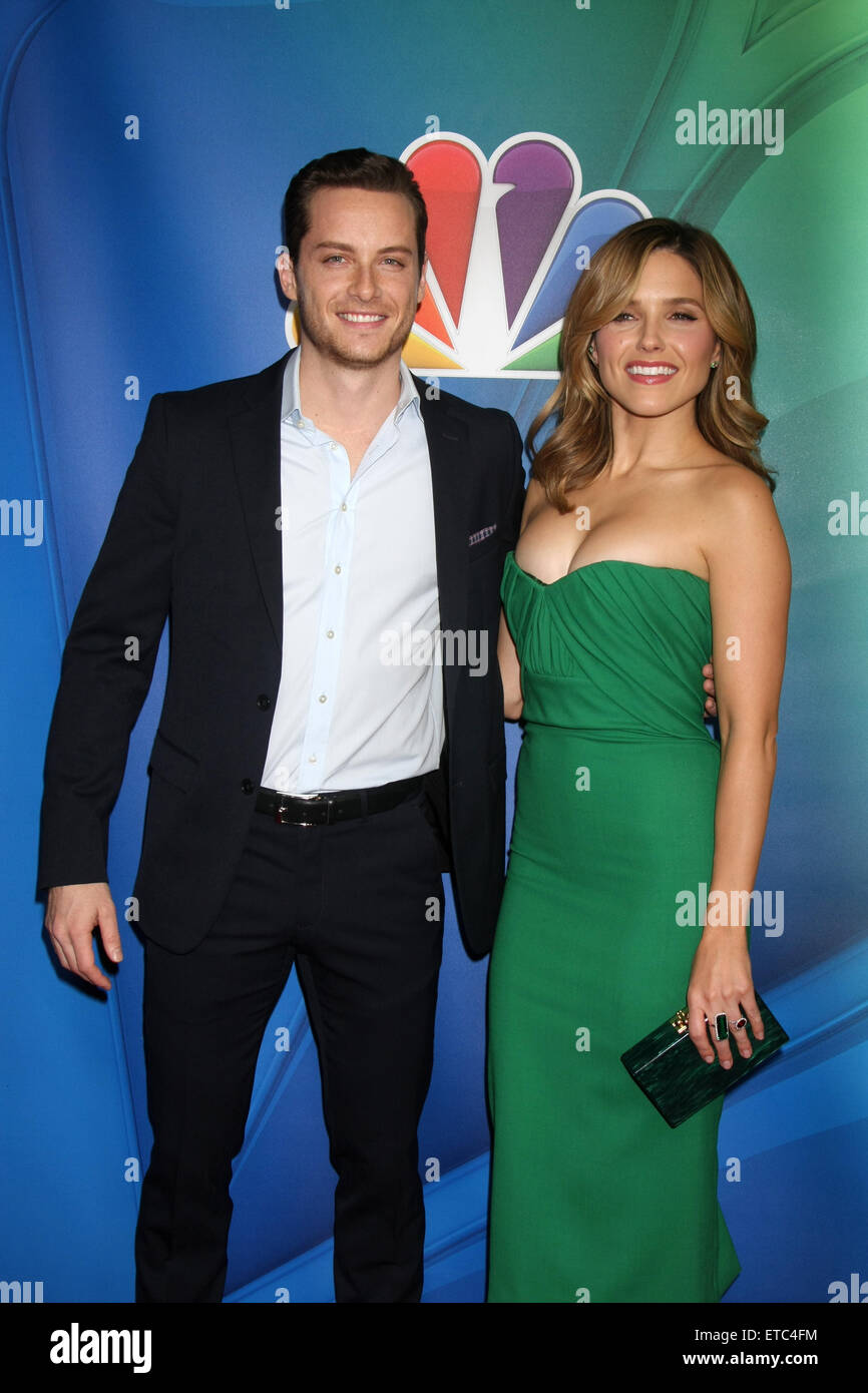 Sophia bush nbcuniversal's 2015 hi-res stock photography and images - Alamy
