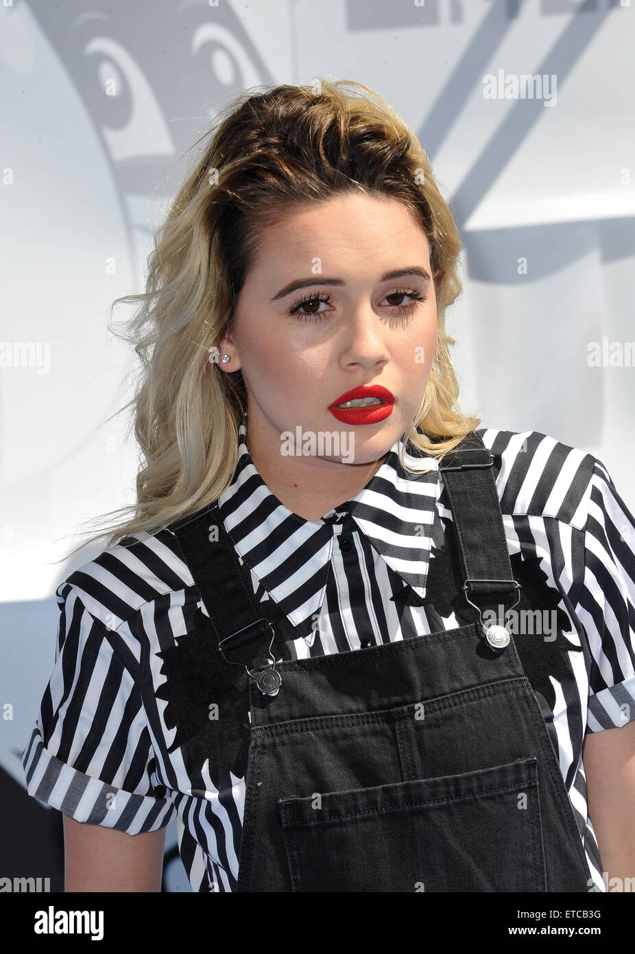 Bea miller hi-res stock photography and images - Alamy
