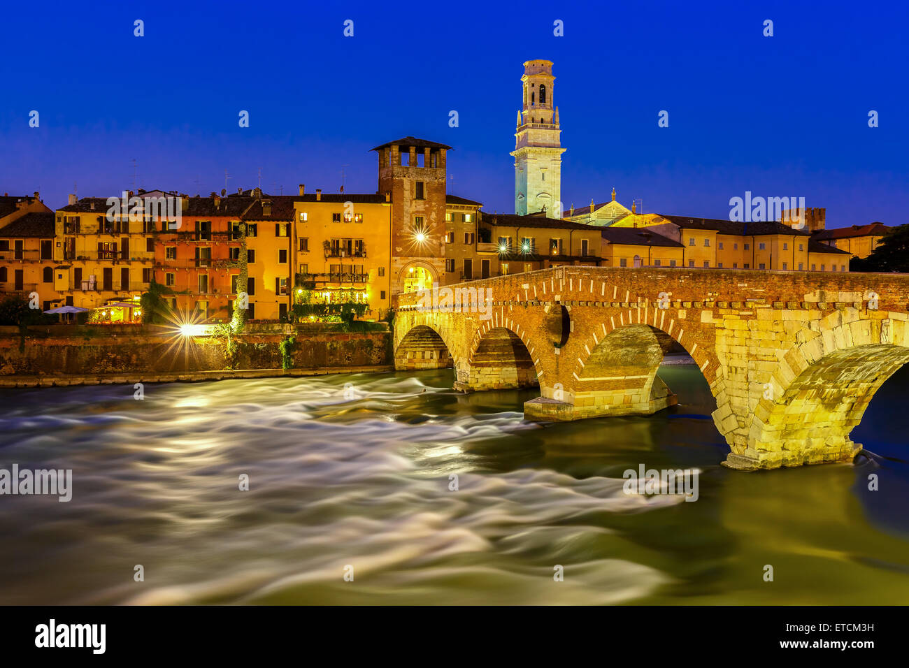 Ponte pietra verona hi-res stock photography and images - Alamy